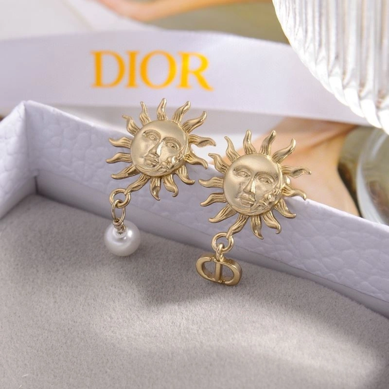 Low-cost Christian Dior Earrings