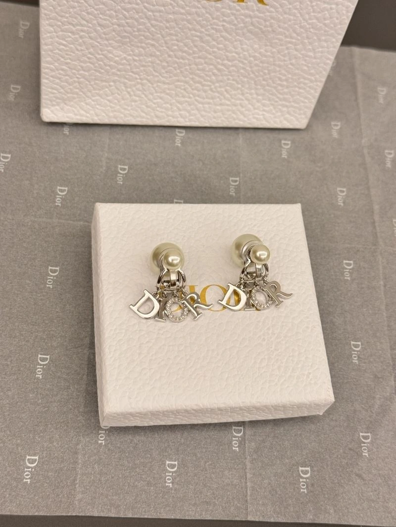 Indistinguishable Christian Dior Earrings