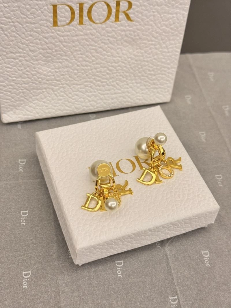 Indistinguishable Christian Dior Earrings