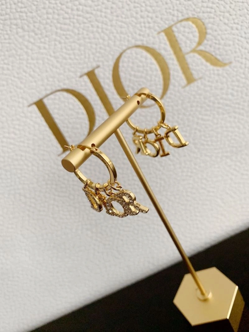 Accurate model Christian Dior Earrings