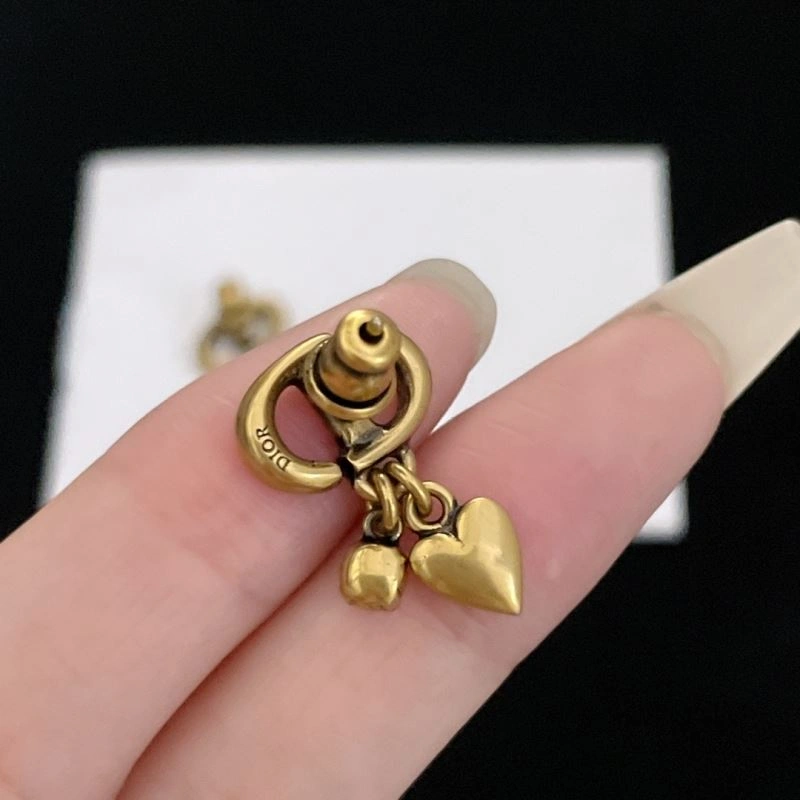 Low-cost Christian Dior Earrings