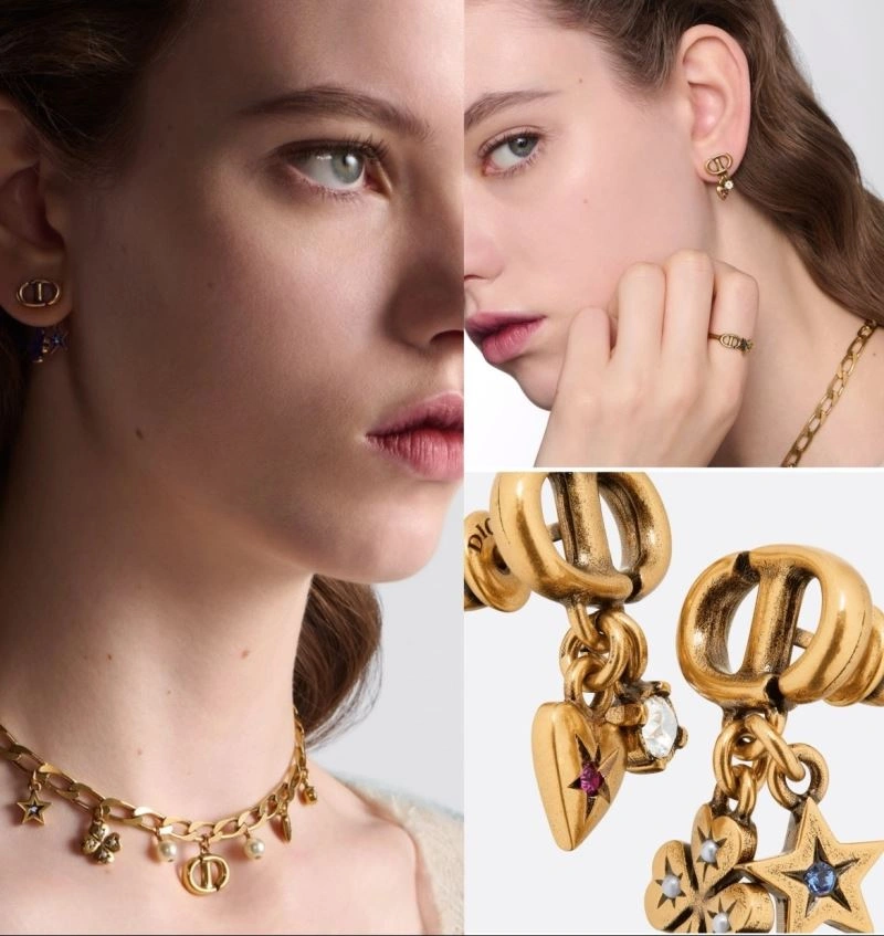 Low-cost Christian Dior Earrings