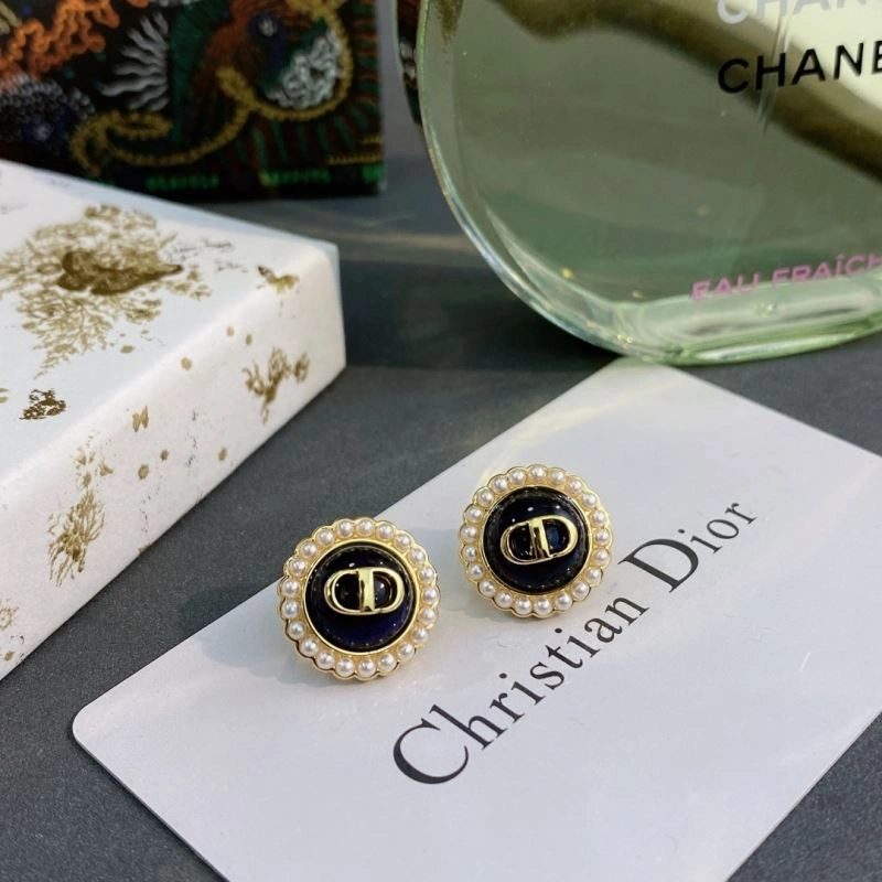 Legit Christian Dior Earrings