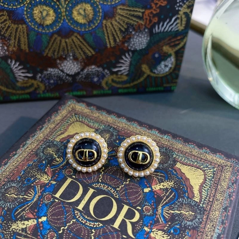 Legit Christian Dior Earrings