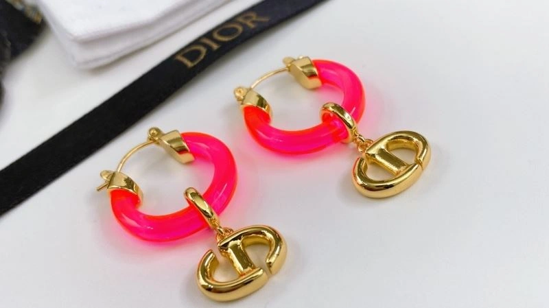 Top match Christian Dior Earrings