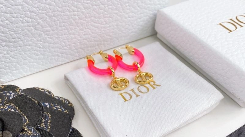 Top match Christian Dior Earrings