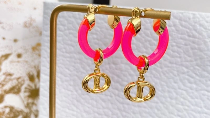 Top match Christian Dior Earrings