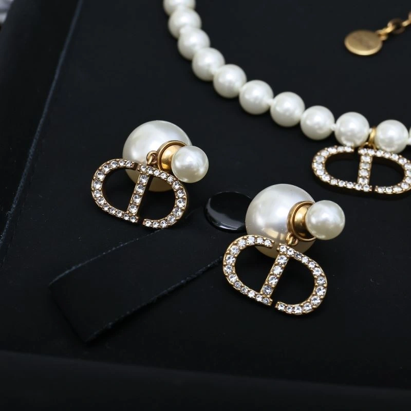 Bargain Christian Dior Earrings