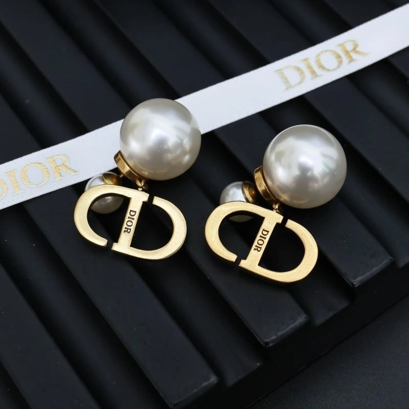 Bargain Christian Dior Earrings