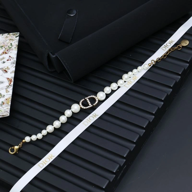 Bargain Christian Dior Earrings