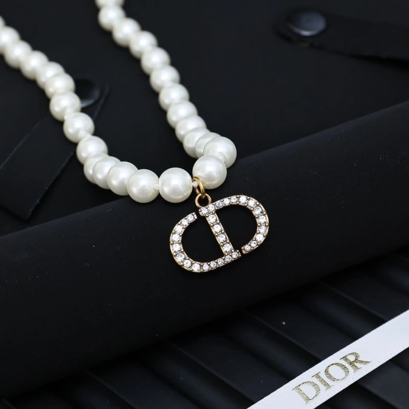 Bargain Christian Dior Earrings