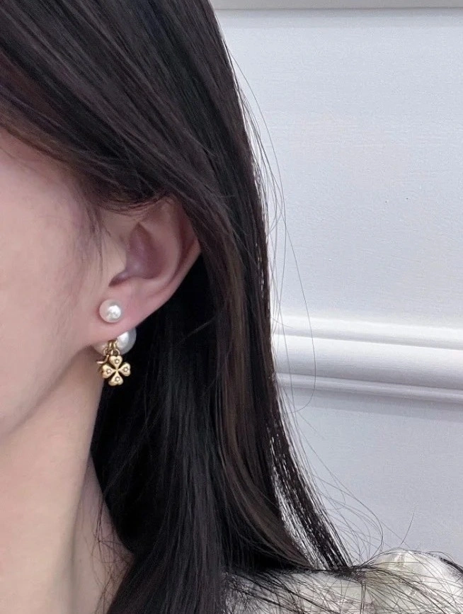Reasonably priced Christian Dior Earrings