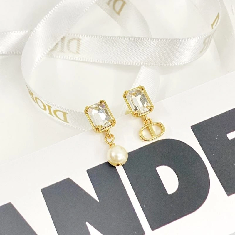 Low-cost Christian Dior Earrings