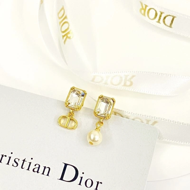 Low-cost Christian Dior Earrings