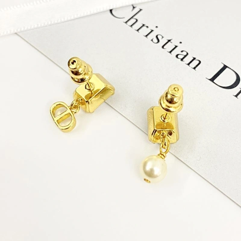 Low-cost Christian Dior Earrings
