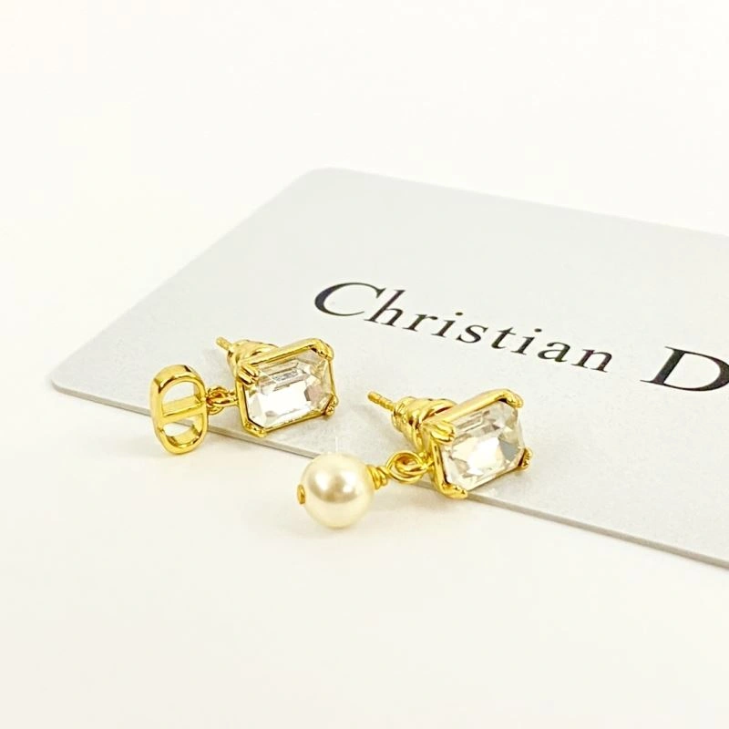 Low-cost Christian Dior Earrings