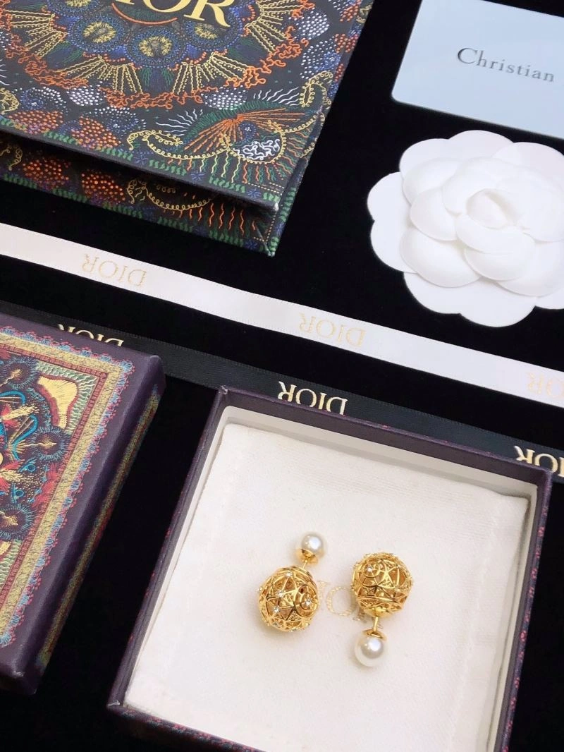 Discounted Christian Dior Earrings