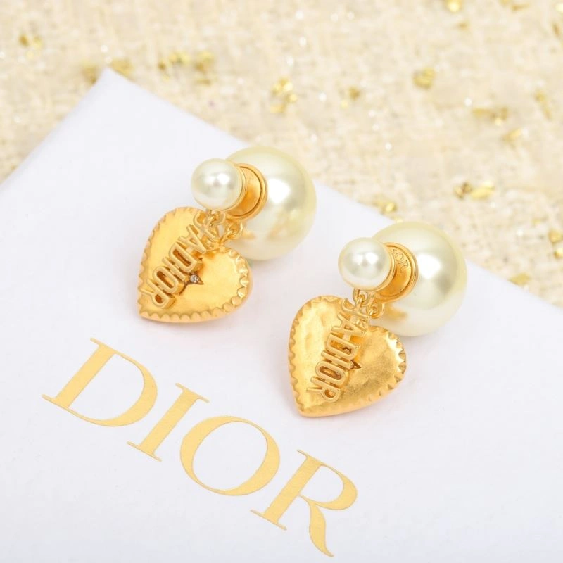 Accurate model Christian Dior Earrings