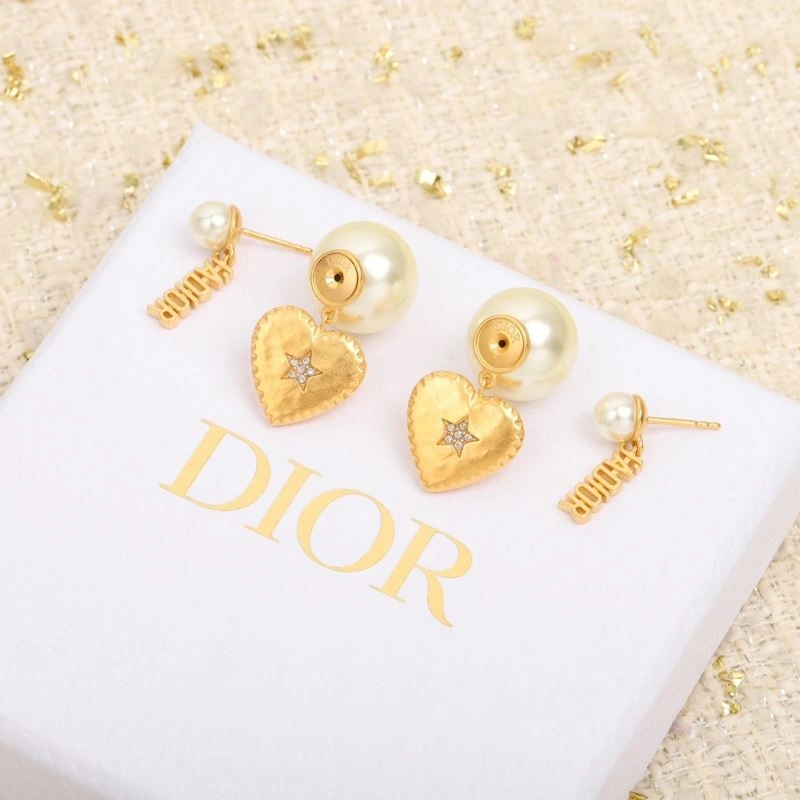 Accurate model Christian Dior Earrings