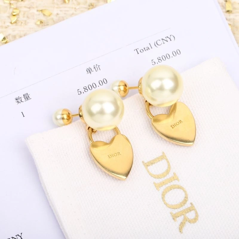 Top match Christian Dior Earrings