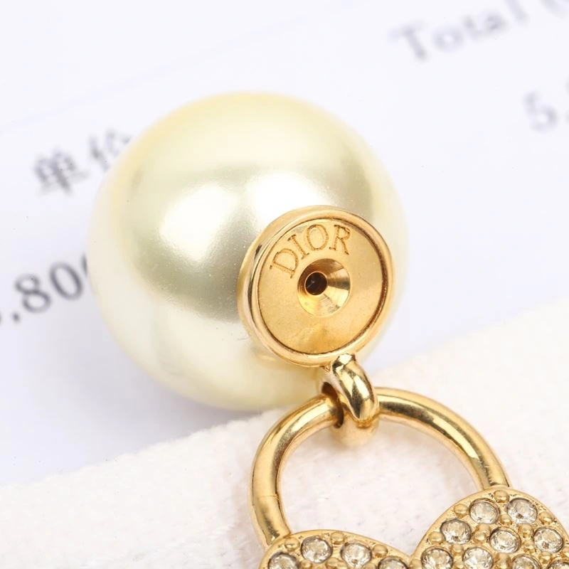 Top match Christian Dior Earrings