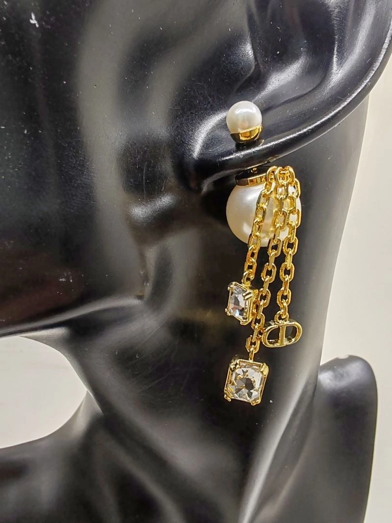 High fidelity Christian Dior Earrings