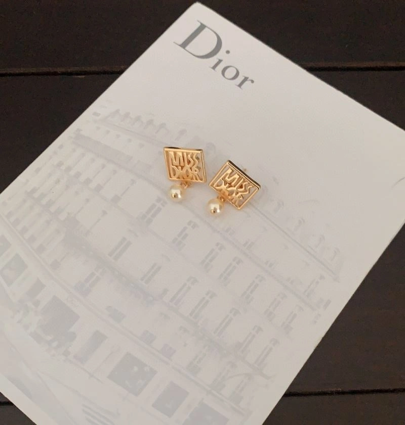 Bargain Christian Dior Earrings
