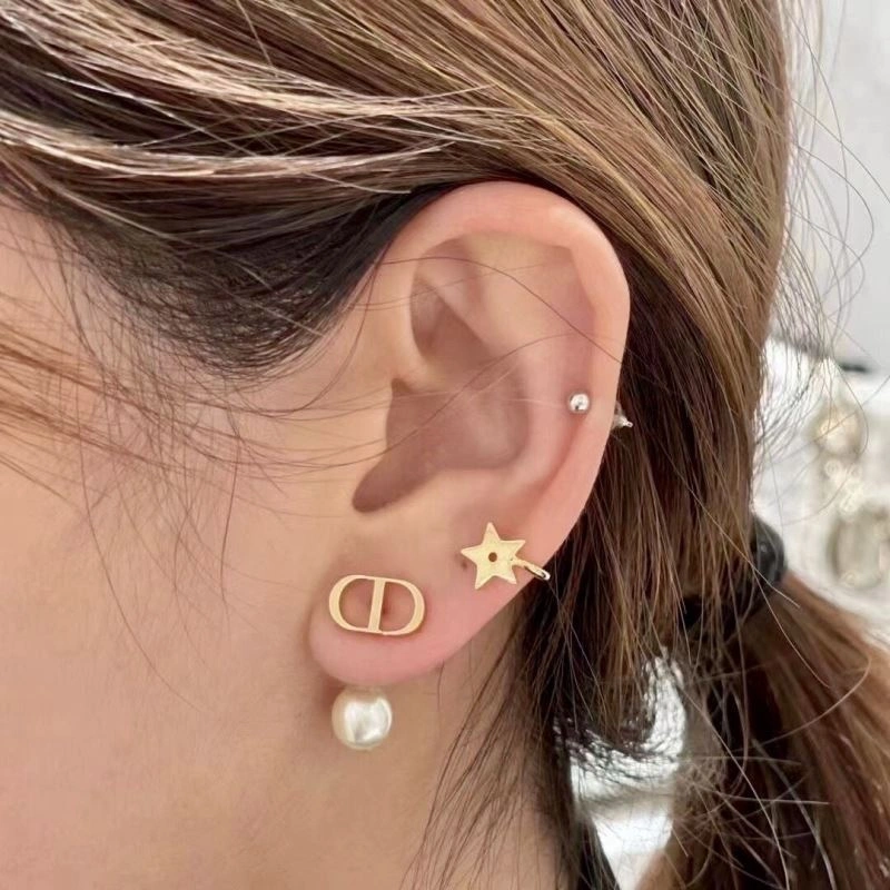 Cut-rate Christian Dior Earrings
