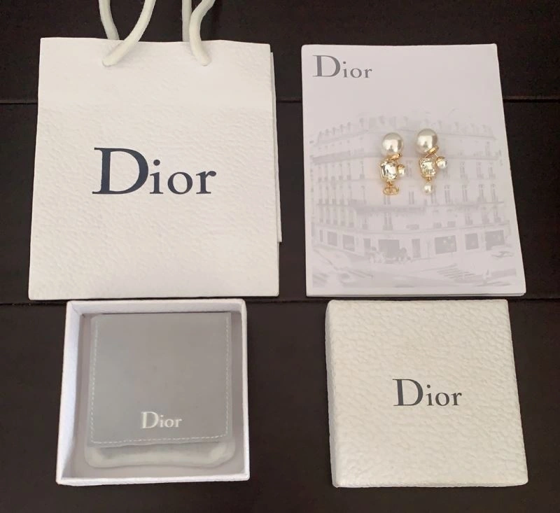 Low-cost Christian Dior Earrings