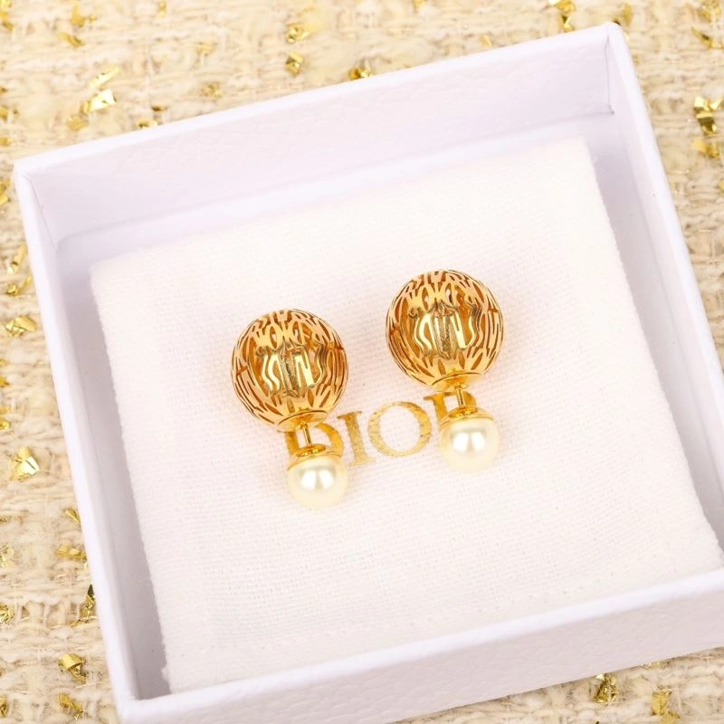 Indistinguishable Christian Dior Earrings