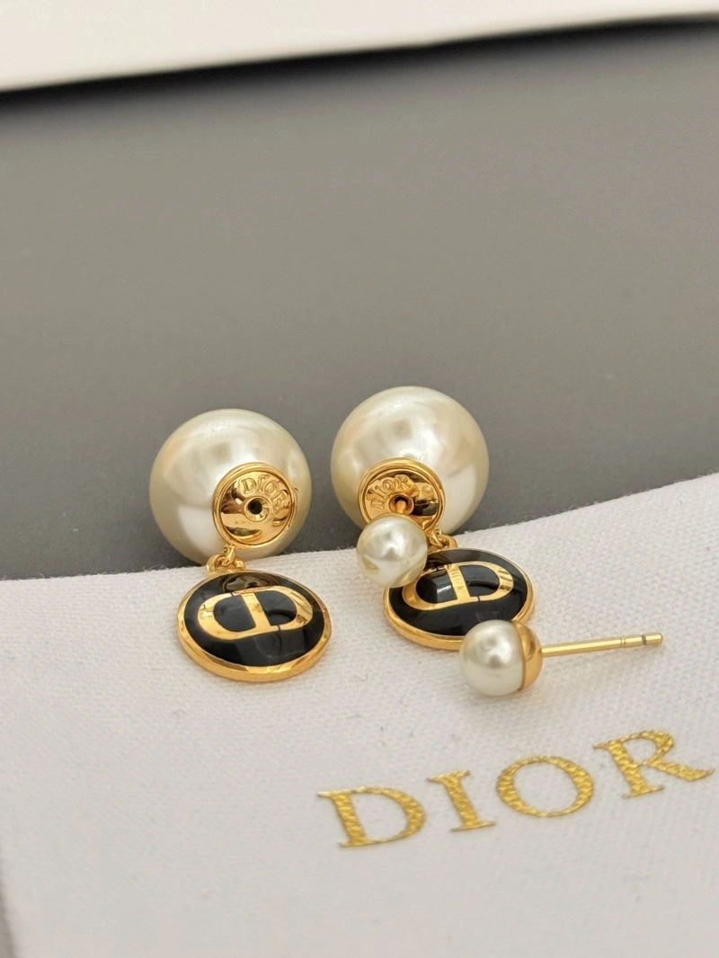 High accuracy Christian Dior Earrings