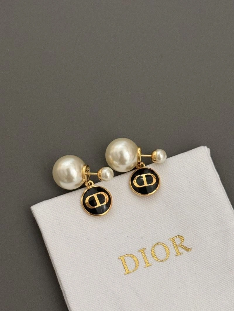 High accuracy Christian Dior Earrings
