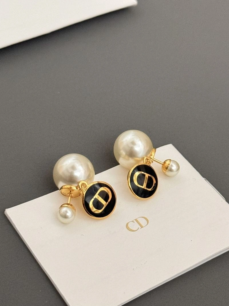 High accuracy Christian Dior Earrings