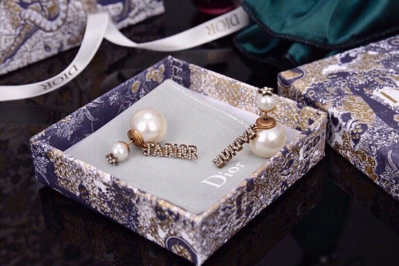 Brand-original Christian Dior Earrings