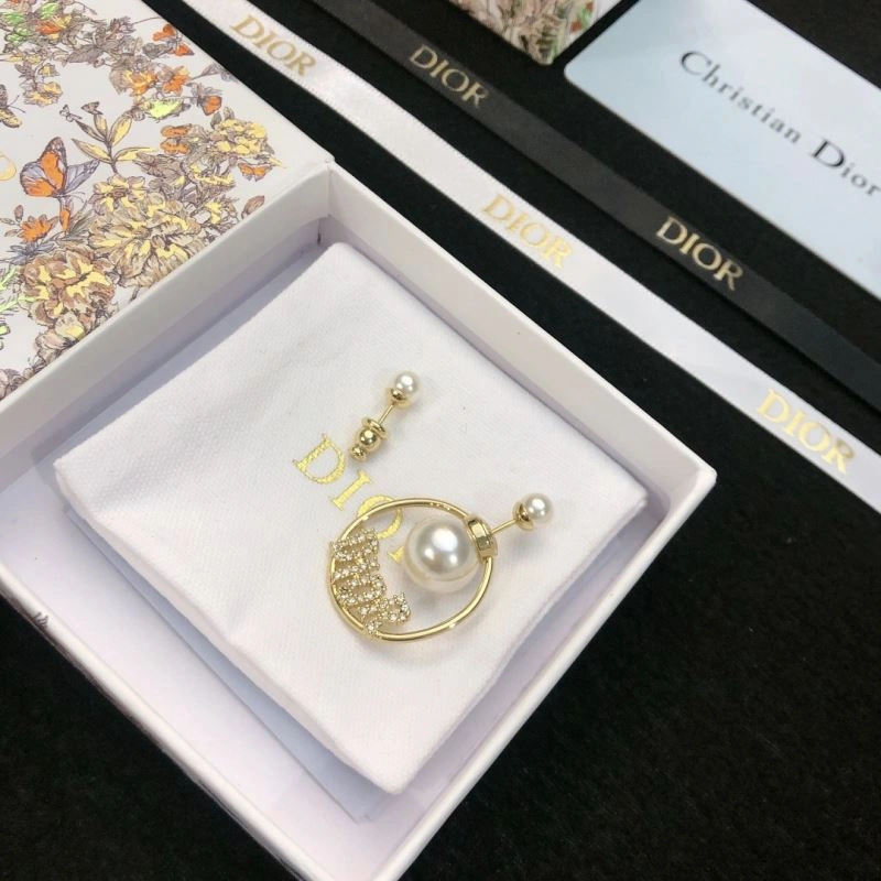 Indistinguishable Christian Dior Earrings