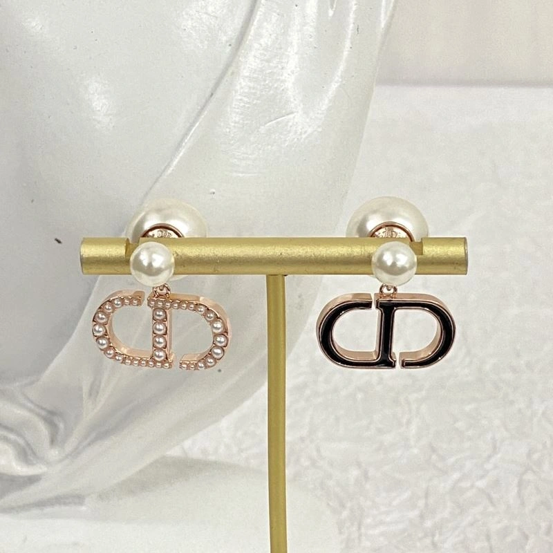 Top match Christian Dior Earrings