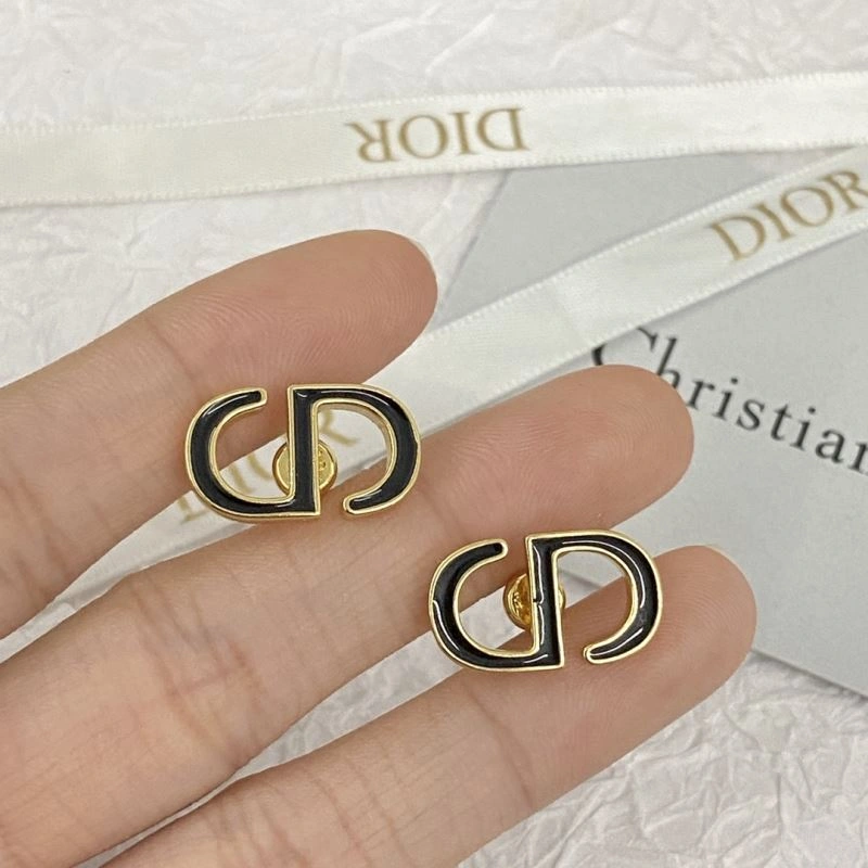 Top match Christian Dior Earrings