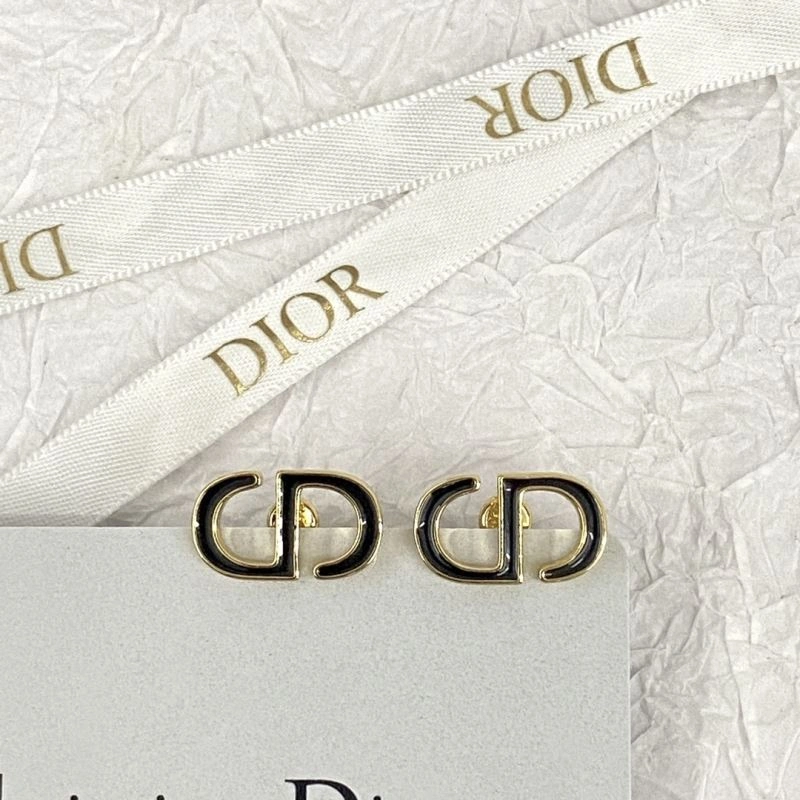 Top match Christian Dior Earrings