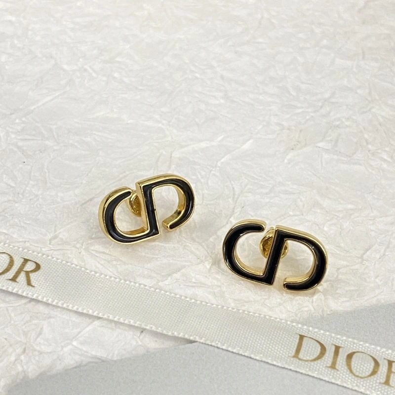 Top match Christian Dior Earrings