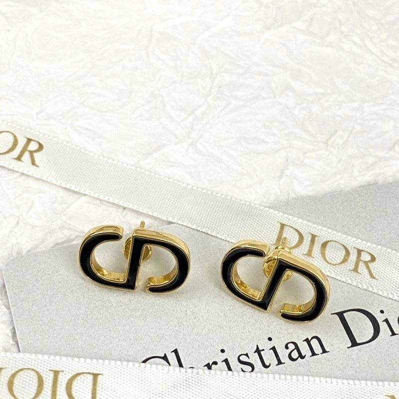 Top match Christian Dior Earrings