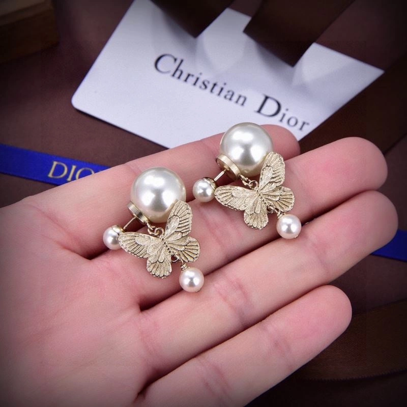 Cut-rate Christian Dior Earrings