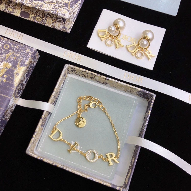 Discounted Christian Dior Earrings