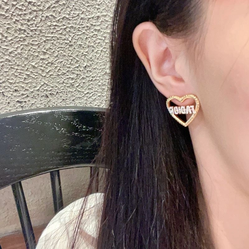 Top match Christian Dior Earrings