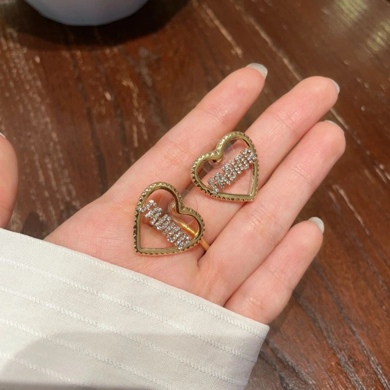 Top match Christian Dior Earrings