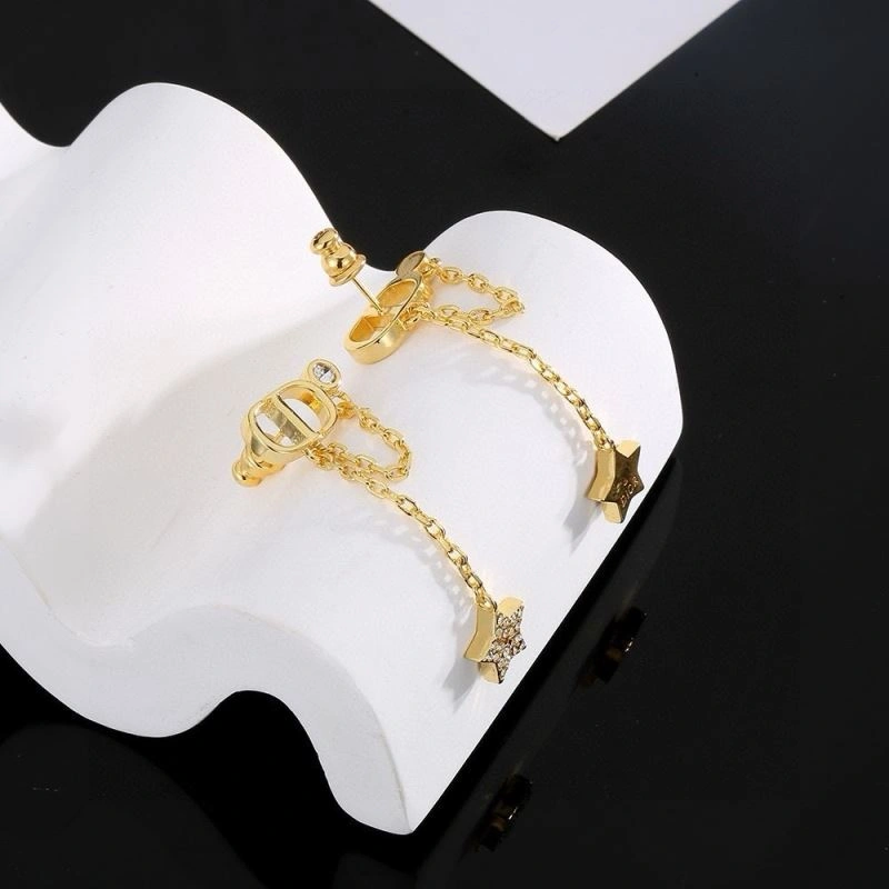 Low-cost Christian Dior Earrings