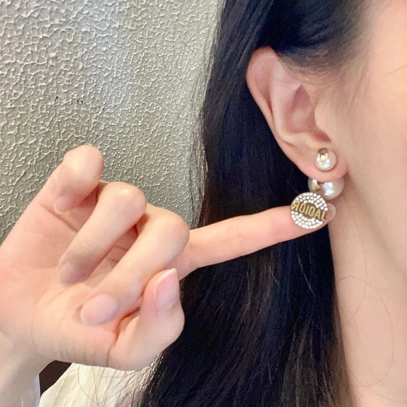 Low-cost Christian Dior Earrings