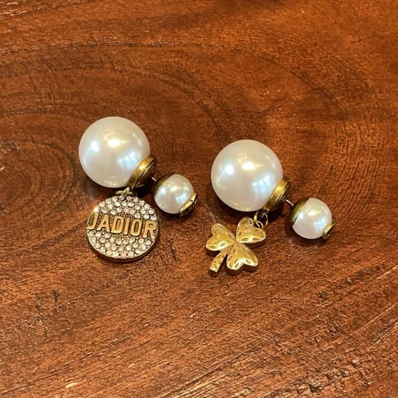 Low-cost Christian Dior Earrings