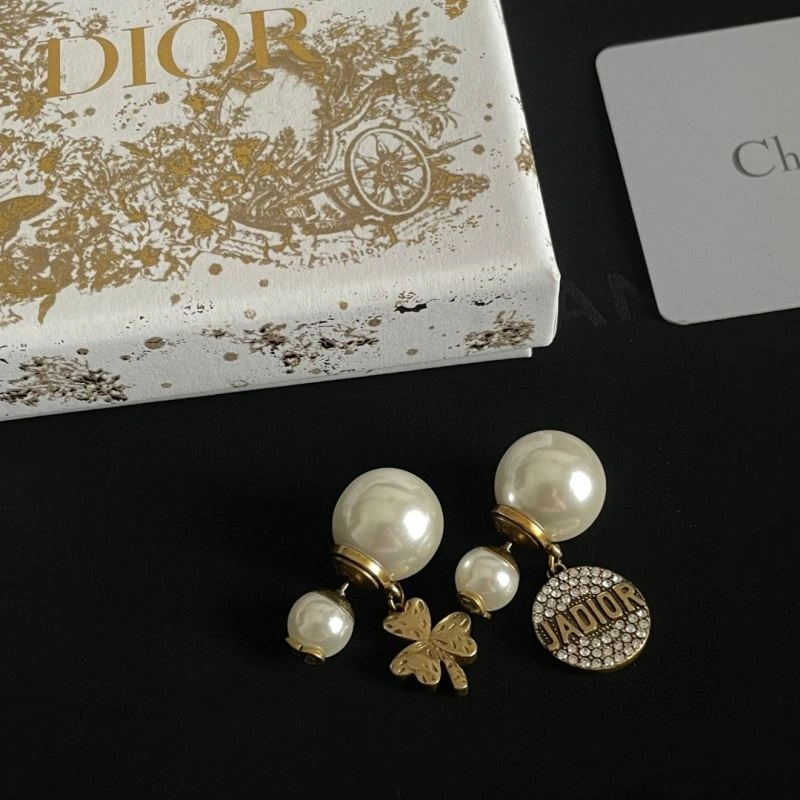 Low-cost Christian Dior Earrings