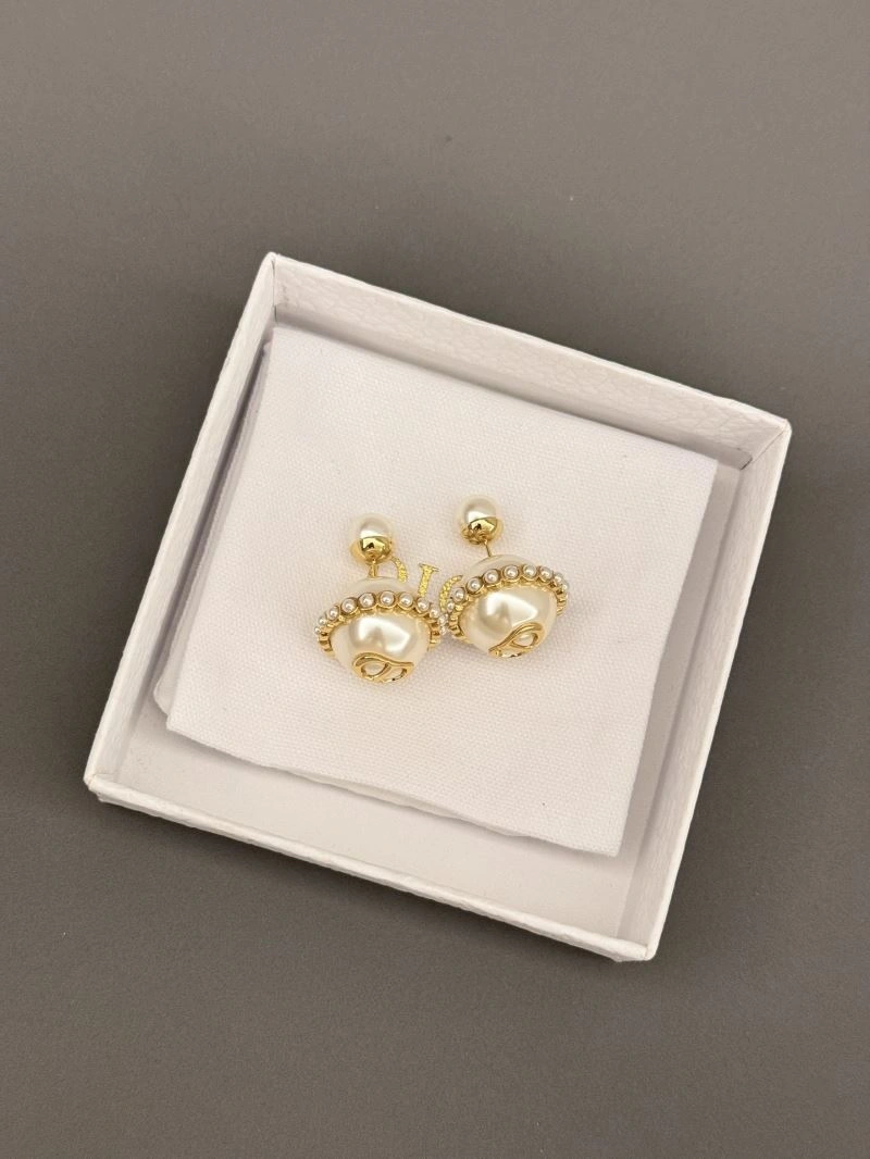 Legit Christian Dior Earrings