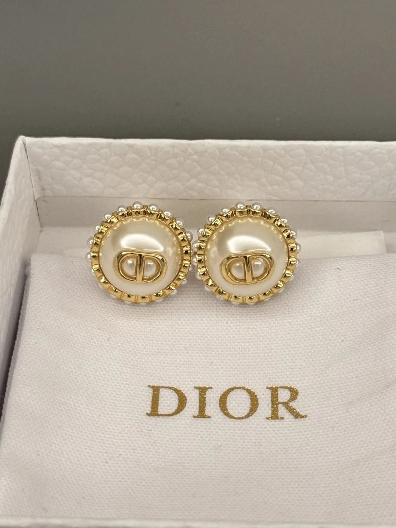 Legit Christian Dior Earrings